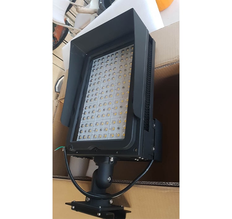 Golf Course LED Lighting Fixtures, Lightning Protection Golf Field ...